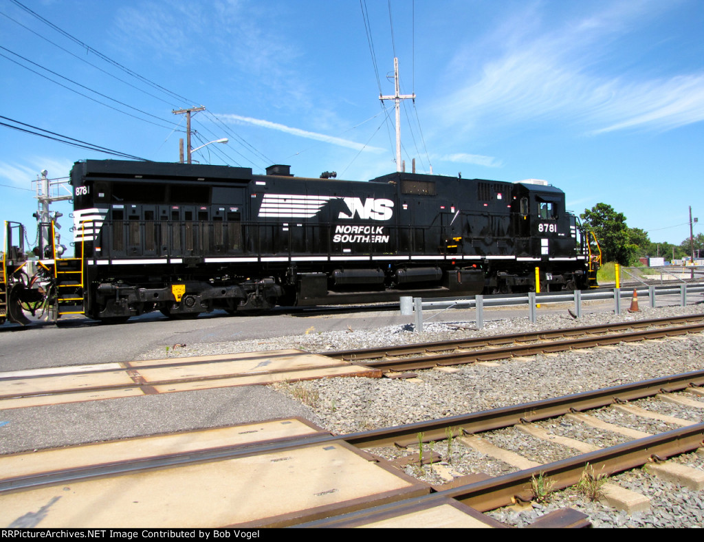 NS 8781